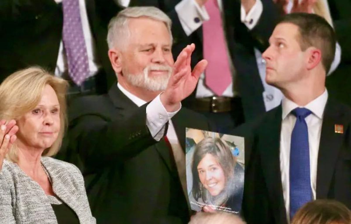 Kayla Mueller's mother recalls pleas to IS to spare her daughter - Raw ...