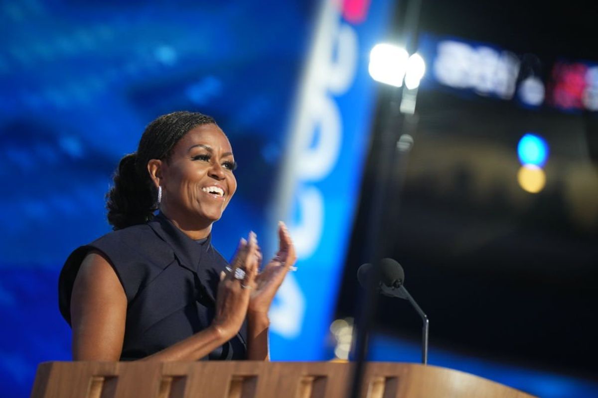 'Hope is making a comeback': Michelle Obama makes rousing speech to DNC ...