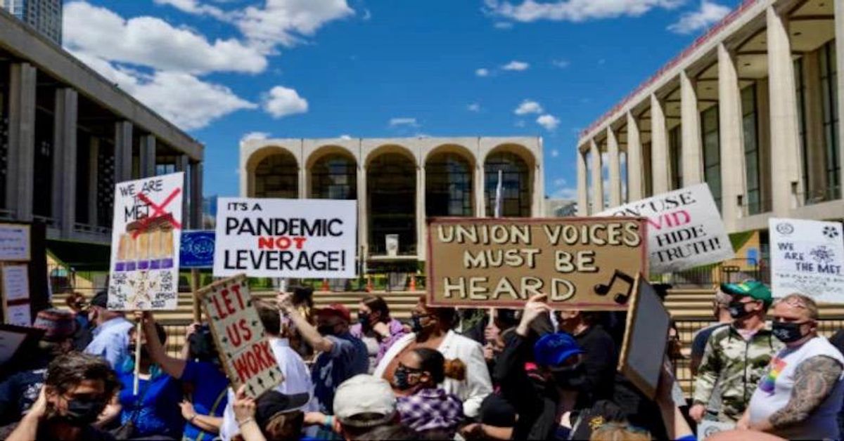 'We are the Met': Labor tensions flare at prestigious New York opera ...