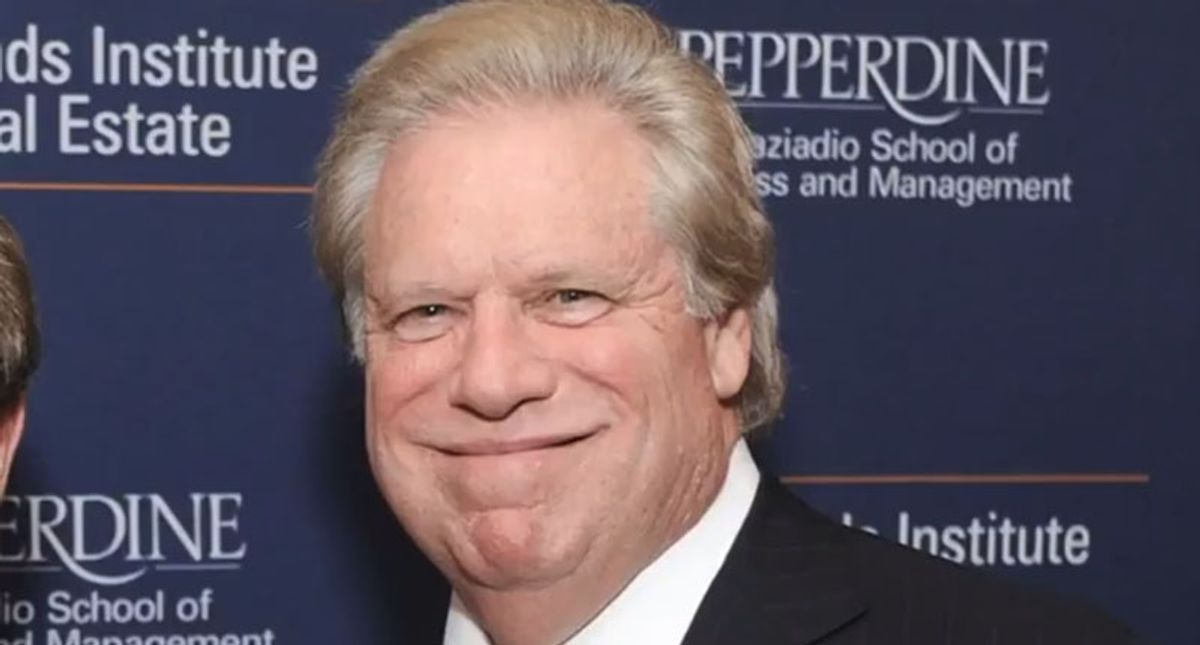DOJ hands major contract to Trump-pardoned GOP fundraiser: report - Raw ...