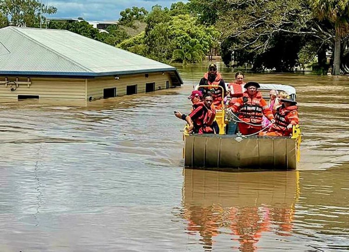 Australia tells tens of thousands to flee floods - Raw Story ...
