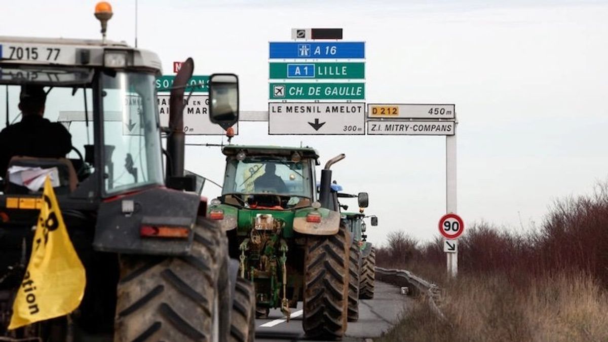 French farmers vow Paris 'siege' as tractor protest converges on ...