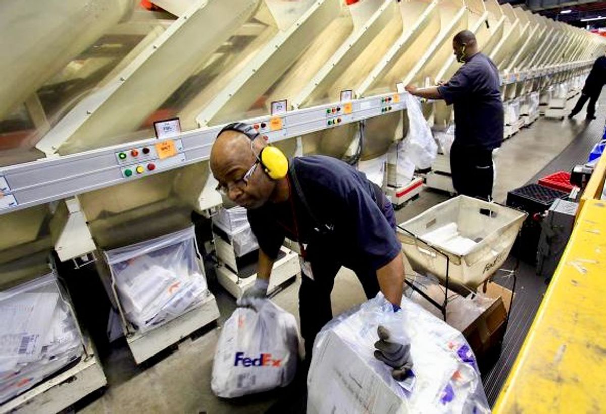Experts: FedEx prioritizes packages over worker safety - Raw Story