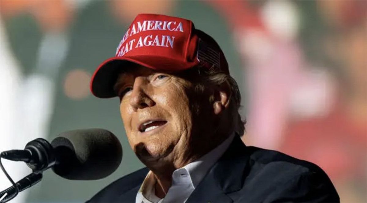 Trump shocks with 'fever dream' suggestion that football coaches should ...