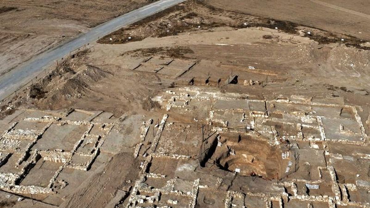 Israel archaeologists unveil 1,200 year-old desert mansion - Raw Story
