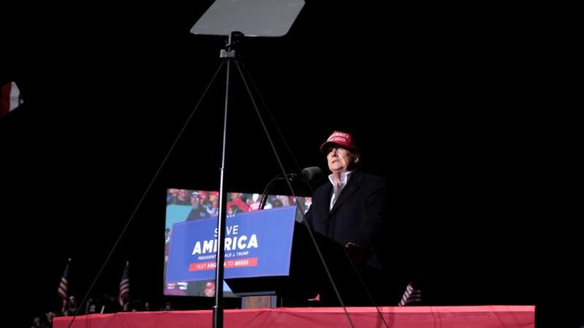 ‘We're winging it': Trump complains about teleprompter problems at ...