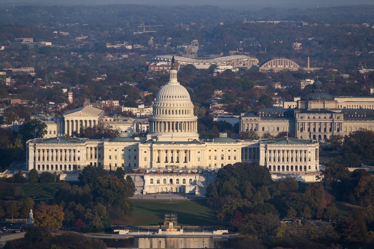 GOP spends $40K to change color of Congress pin — because green is too ...