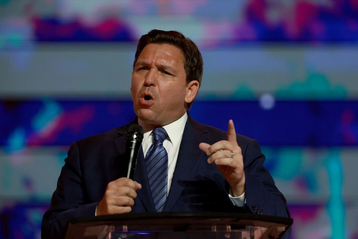Fox Business host warns DeSantis 'close to making a fool of himself ...
