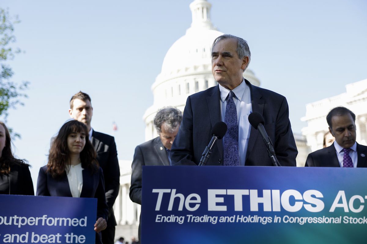 'Hugely hammered': Key senator sees momentum to pass Congress stock ...
