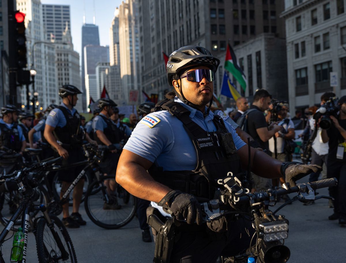 'Powder keg': Massive security presence on display in Chicago amid ...