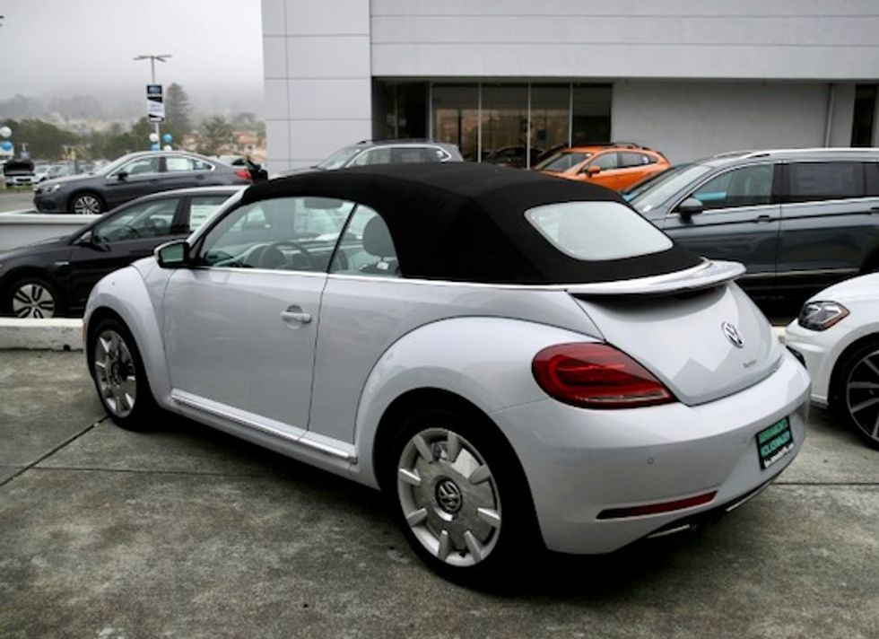Last ever VW Beetle model rolls off Mexican production line - Raw Story ...