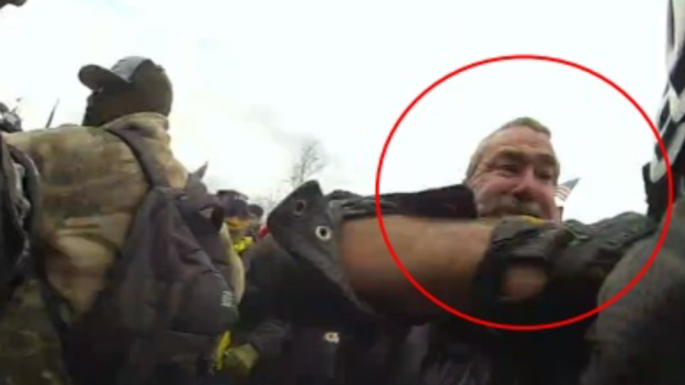 Justice Department charges Arizona MAGA rioter with punching police at ...