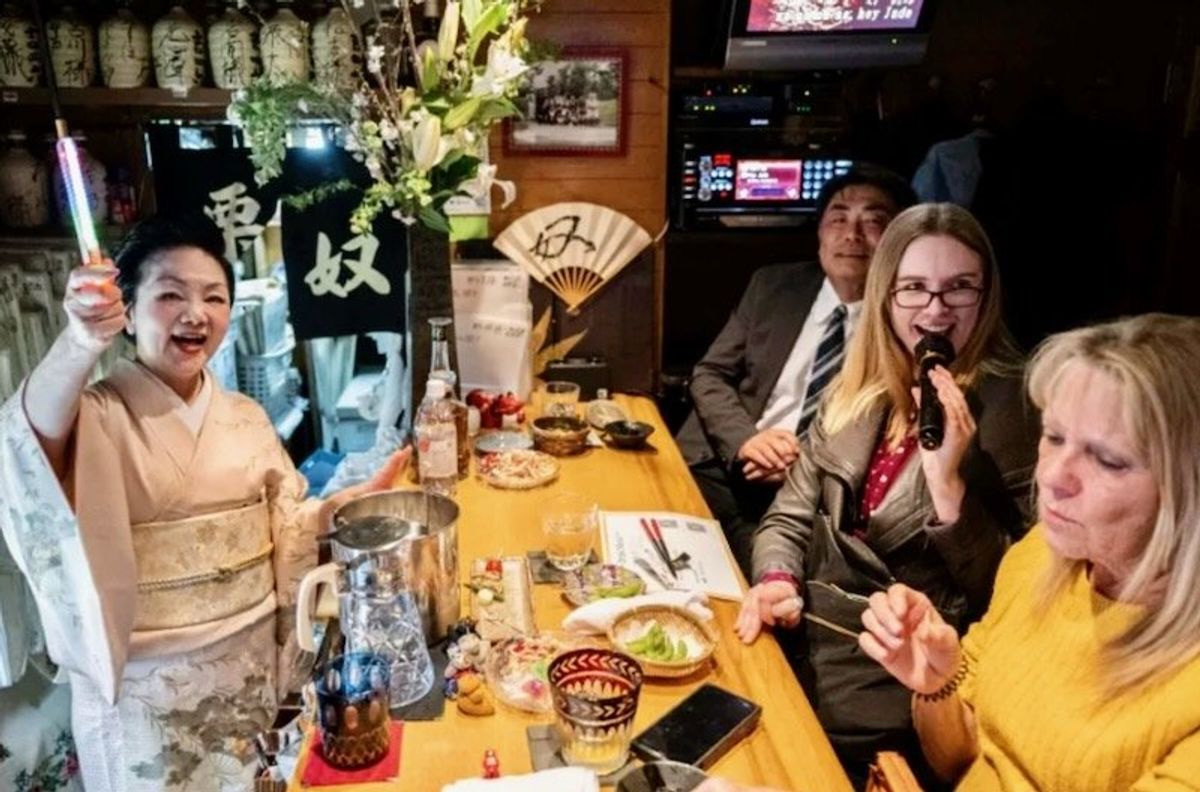 Tourists get taste of old Japan at hidden 'snack bars' - Raw Story