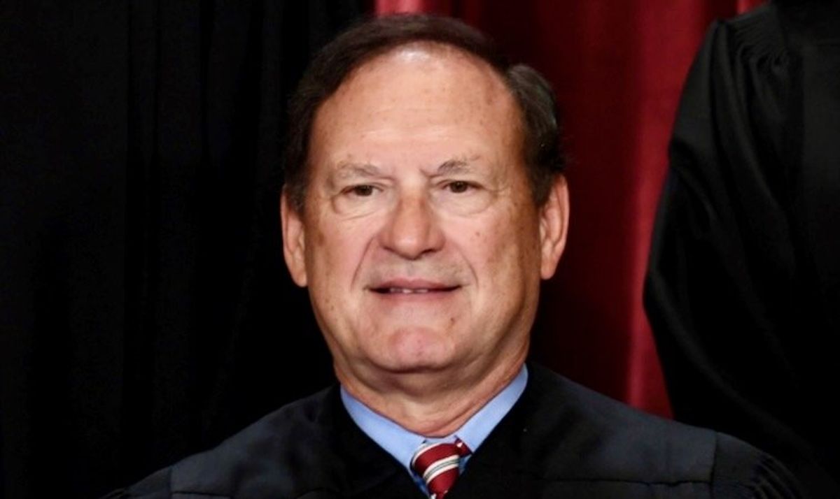‘Liar’: Critics question Alito’s integrity after insurrection flag ...