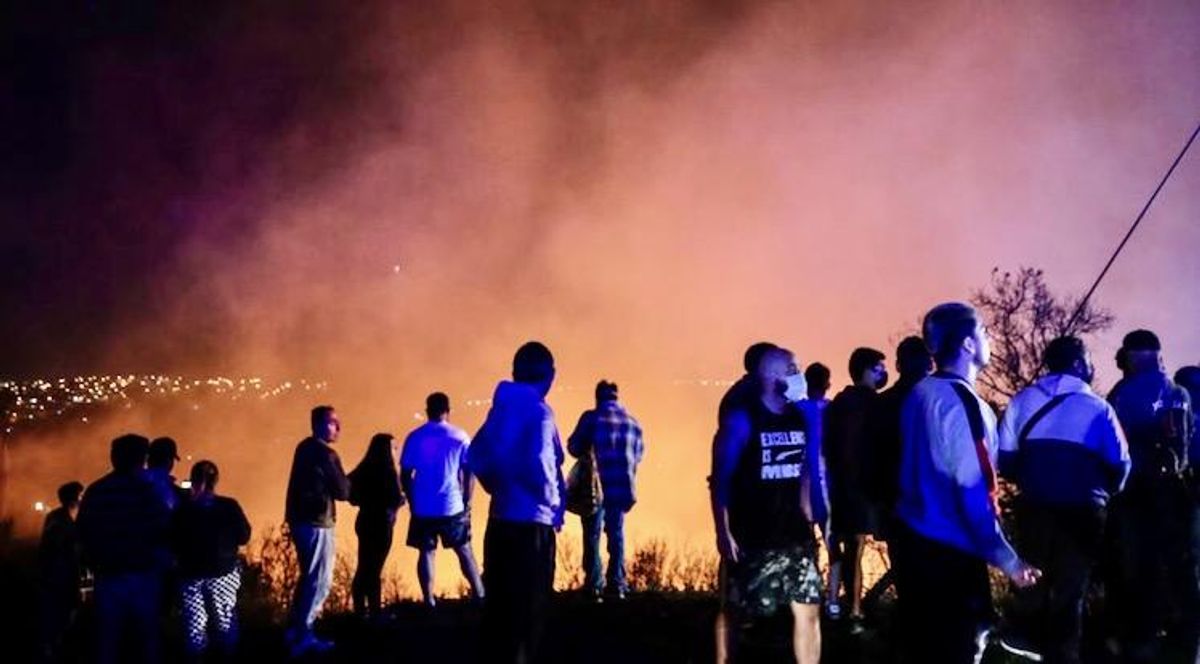 Two dead, 400 homes damaged in Chilean seaside resort town fire - Raw Story